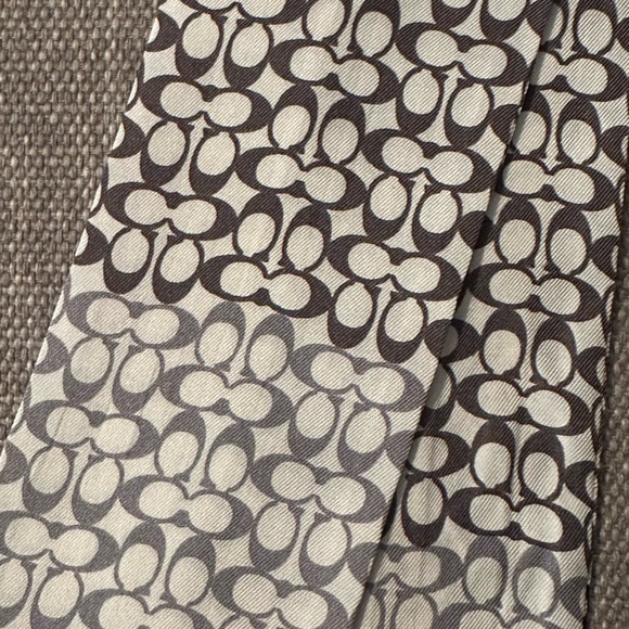 Coach | Accessories | Authentic New Coach Silk Signature Pattern Scarf ...